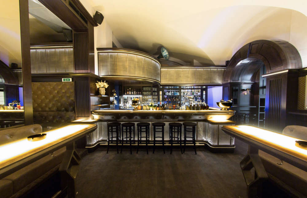 6 of Vienna's most romantic bars for dates, drinks & cuddling