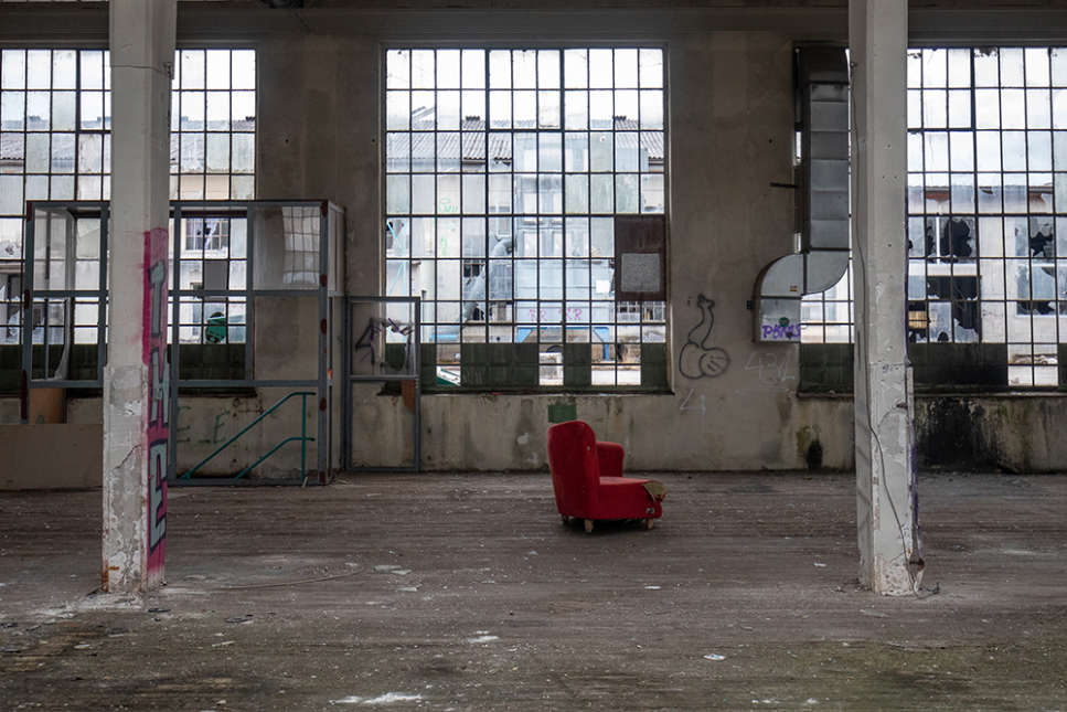 Abandoned Vienna: urban explorer captures creepy photos from inside a ...
