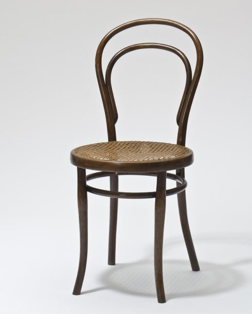 7 beautiful iconic chairs that everybody will know & have sat their ...