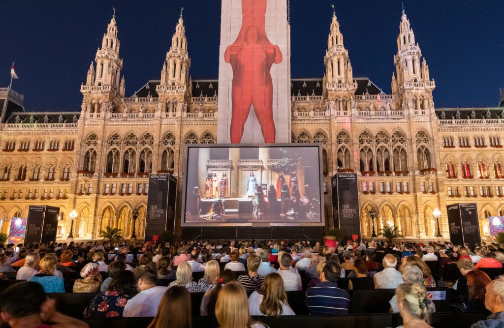 7 fancy bars for when you're in the mood for a fancy night out in Vienna
